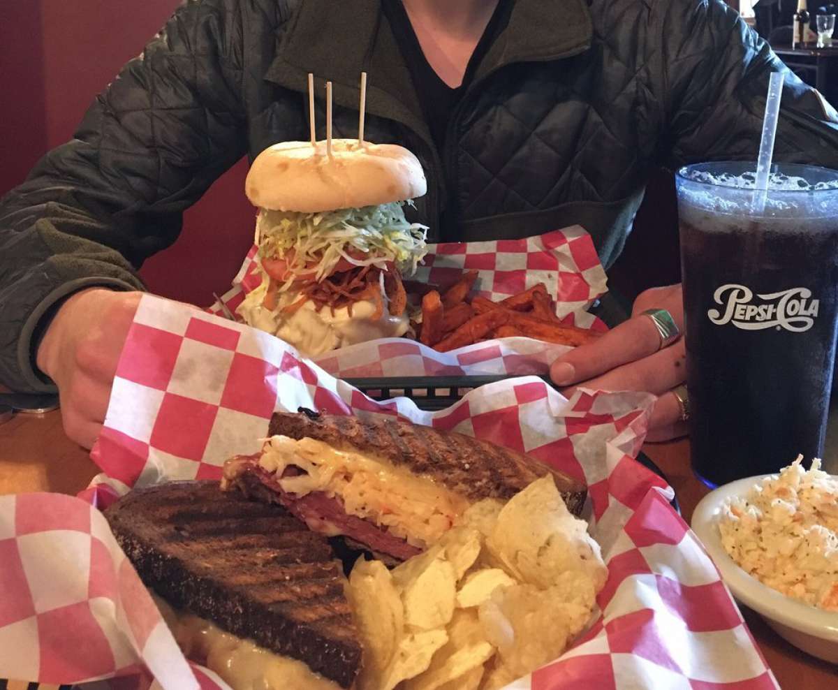 The Hungry Red Neck Cafe Restaurant - Best Food | Delivery | Menu | Coupons